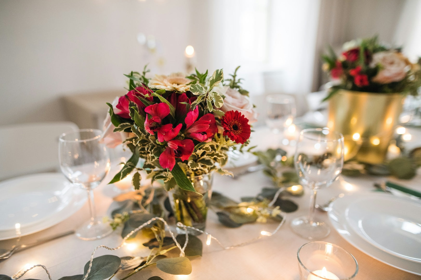 The Poetry of the Table: Crafting Elegant Centerpieces – Luca Innovation